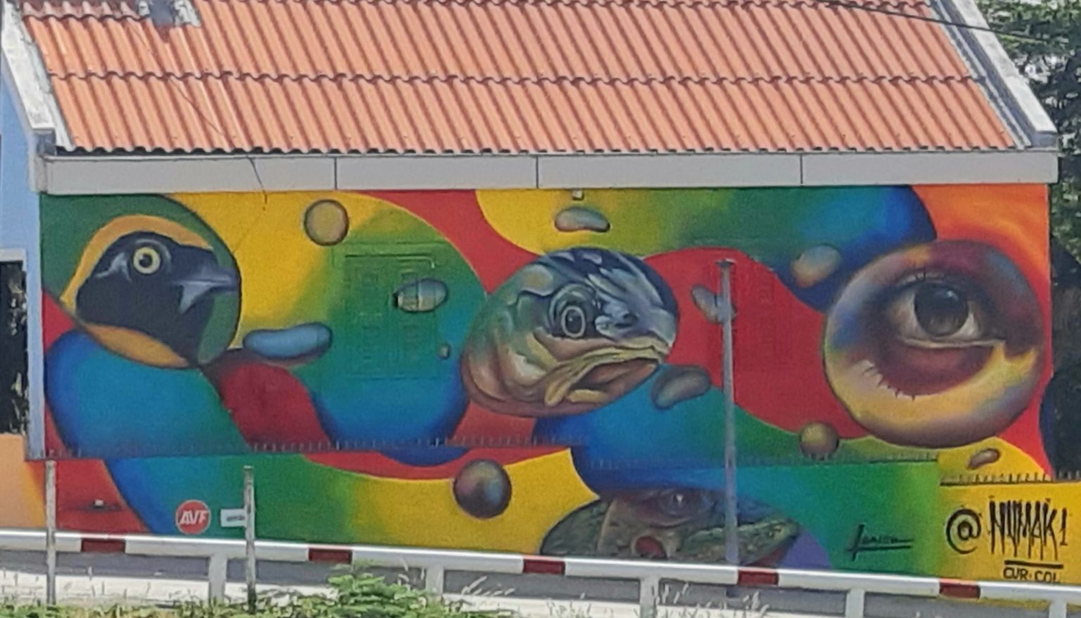 Curaçao Street Art - Mel On The Go