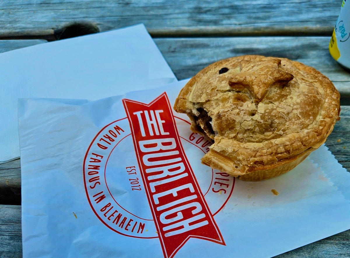 Eating in New Zealand - Mel On The Go